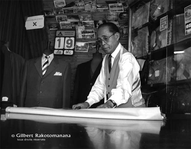 Gilbert Rakotomanana, haute couture masculine à Tana